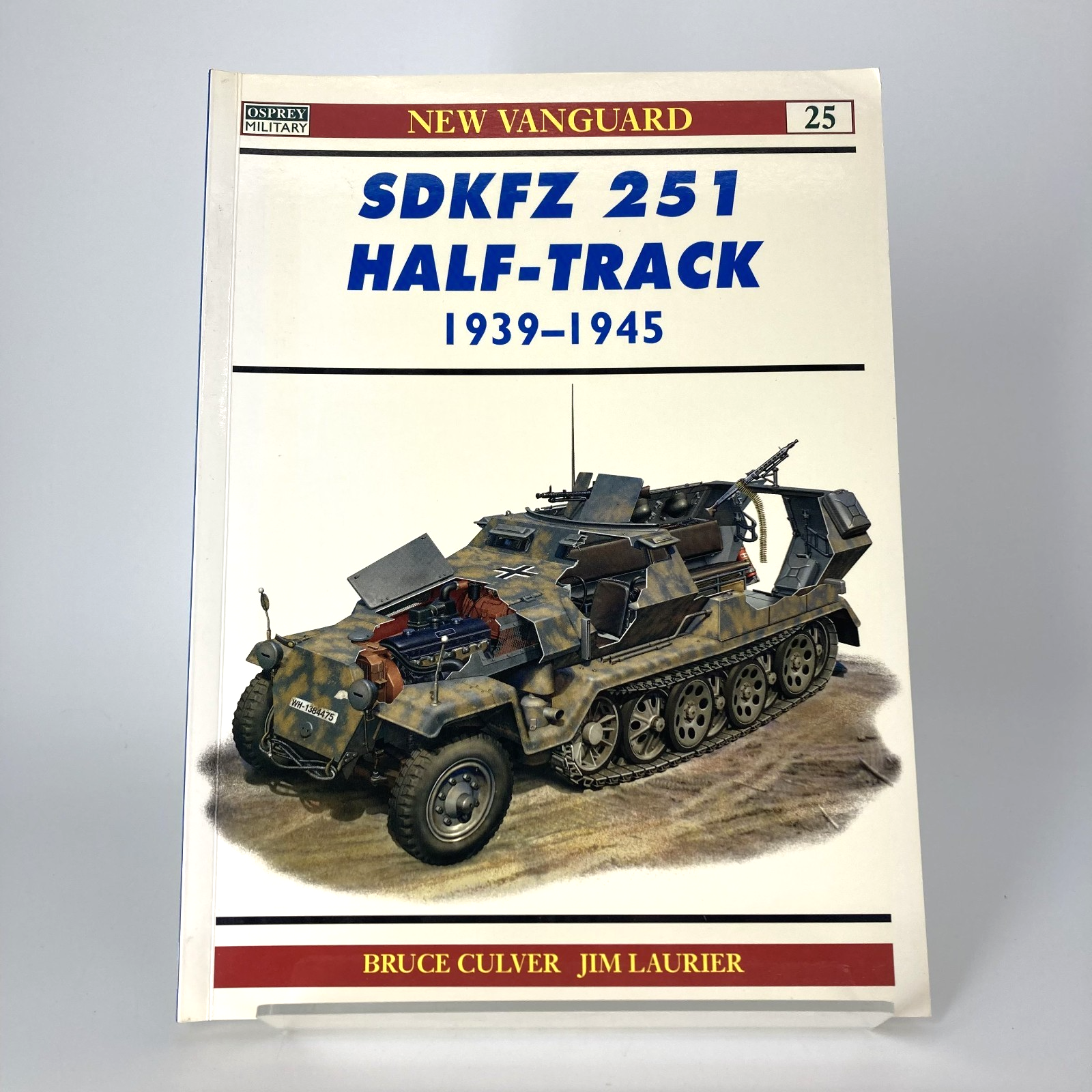 SDKFZ 251 Half-Track 1939-1945 - 1998 Osprey New Vanguard Series M3107
