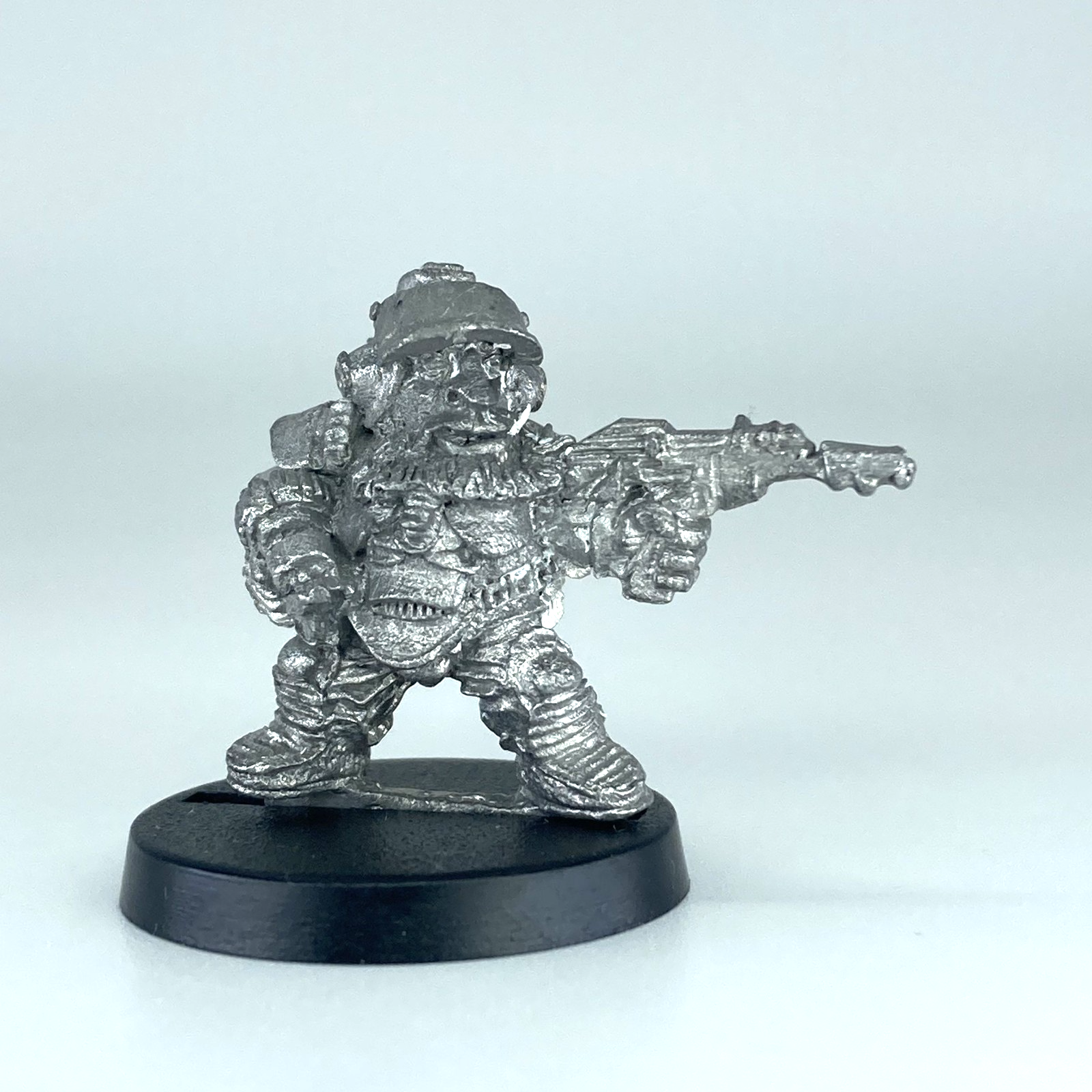 Squat Trooper - Squats - Rogue Trader Warhammer 40K Classic Metal X195