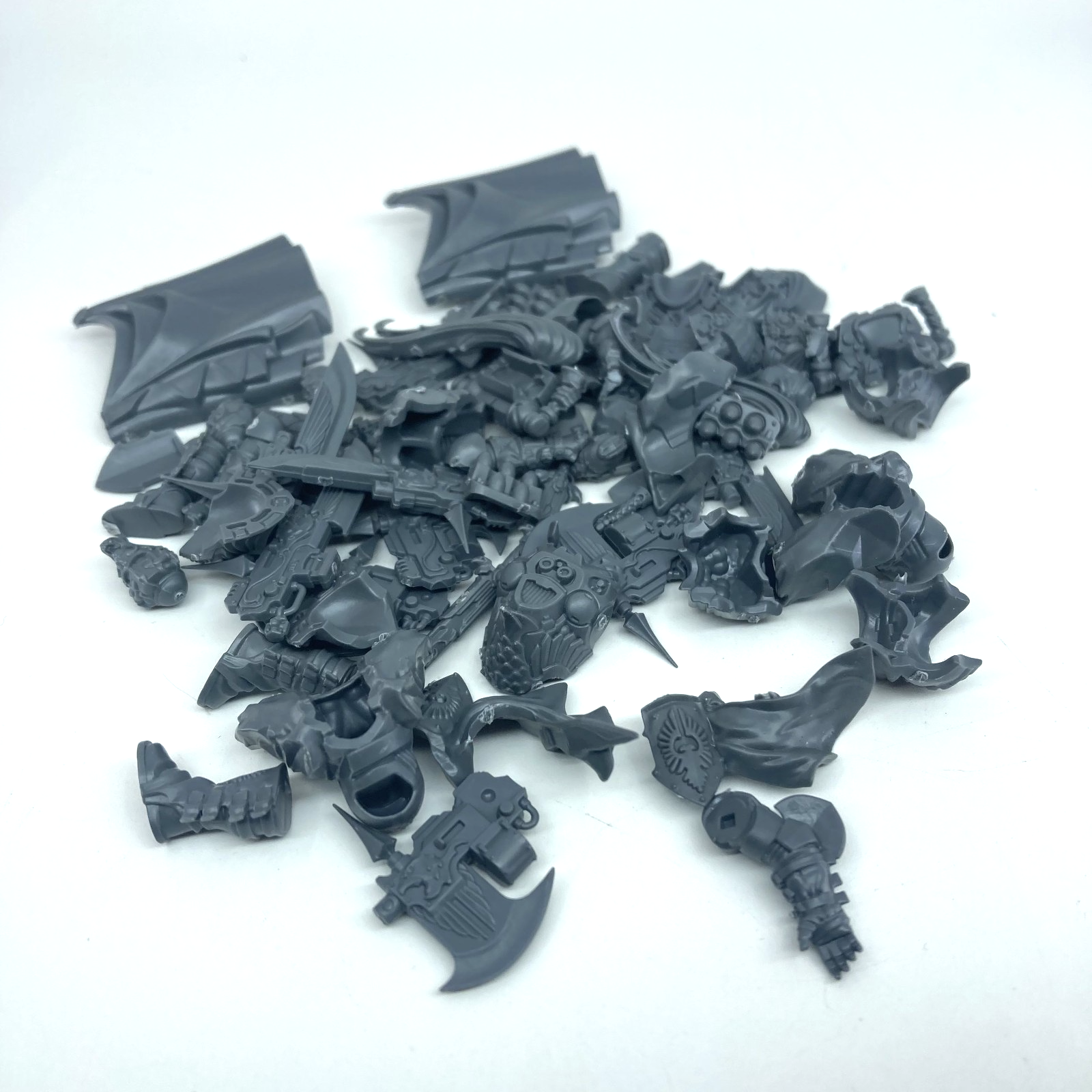 Adeptus Custodes Parts - Parts / Kitbash - Warhammer 40K Games Worksho