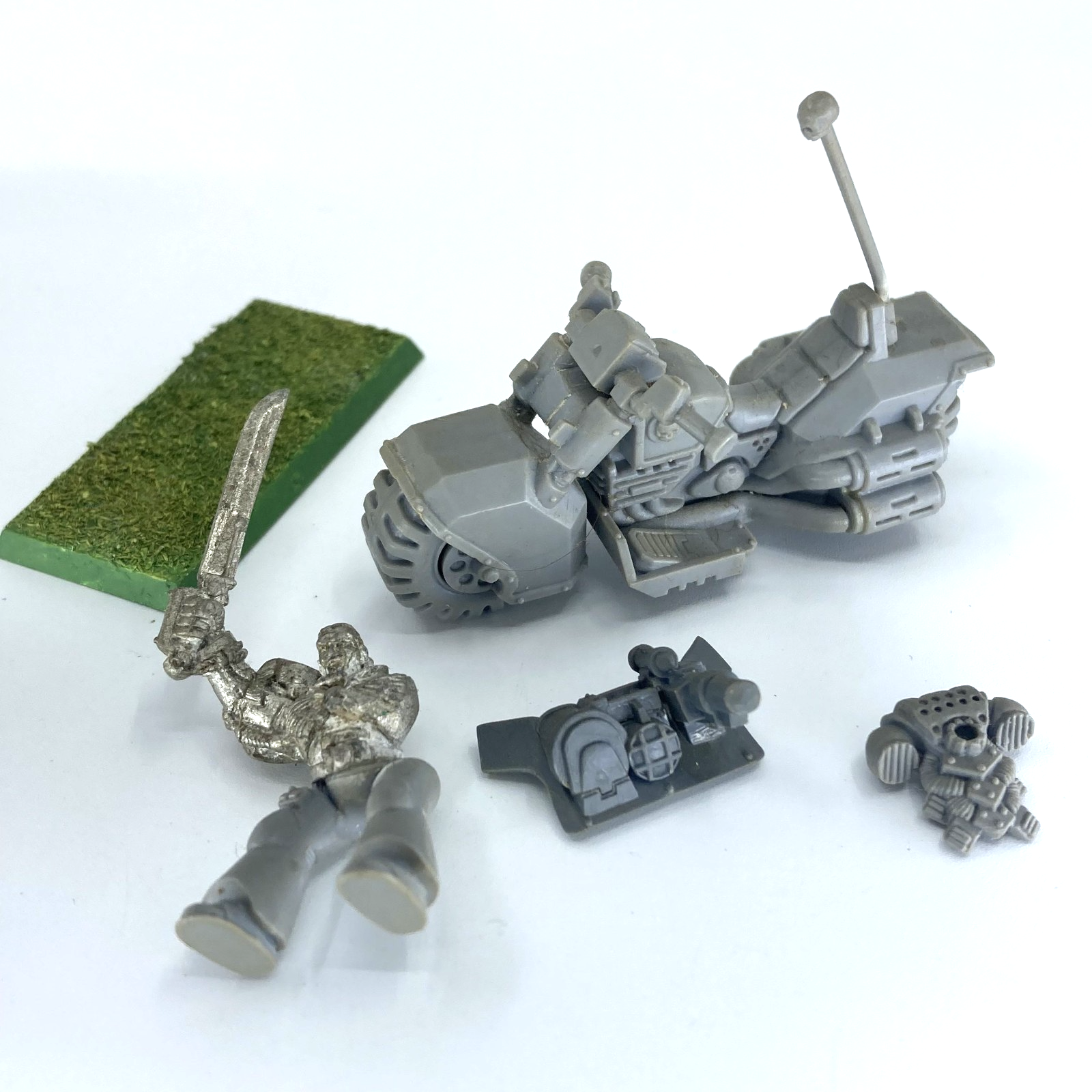 Attack Bike Sergeant - Space Marines - Warhammer 40K GW Part Metal X20