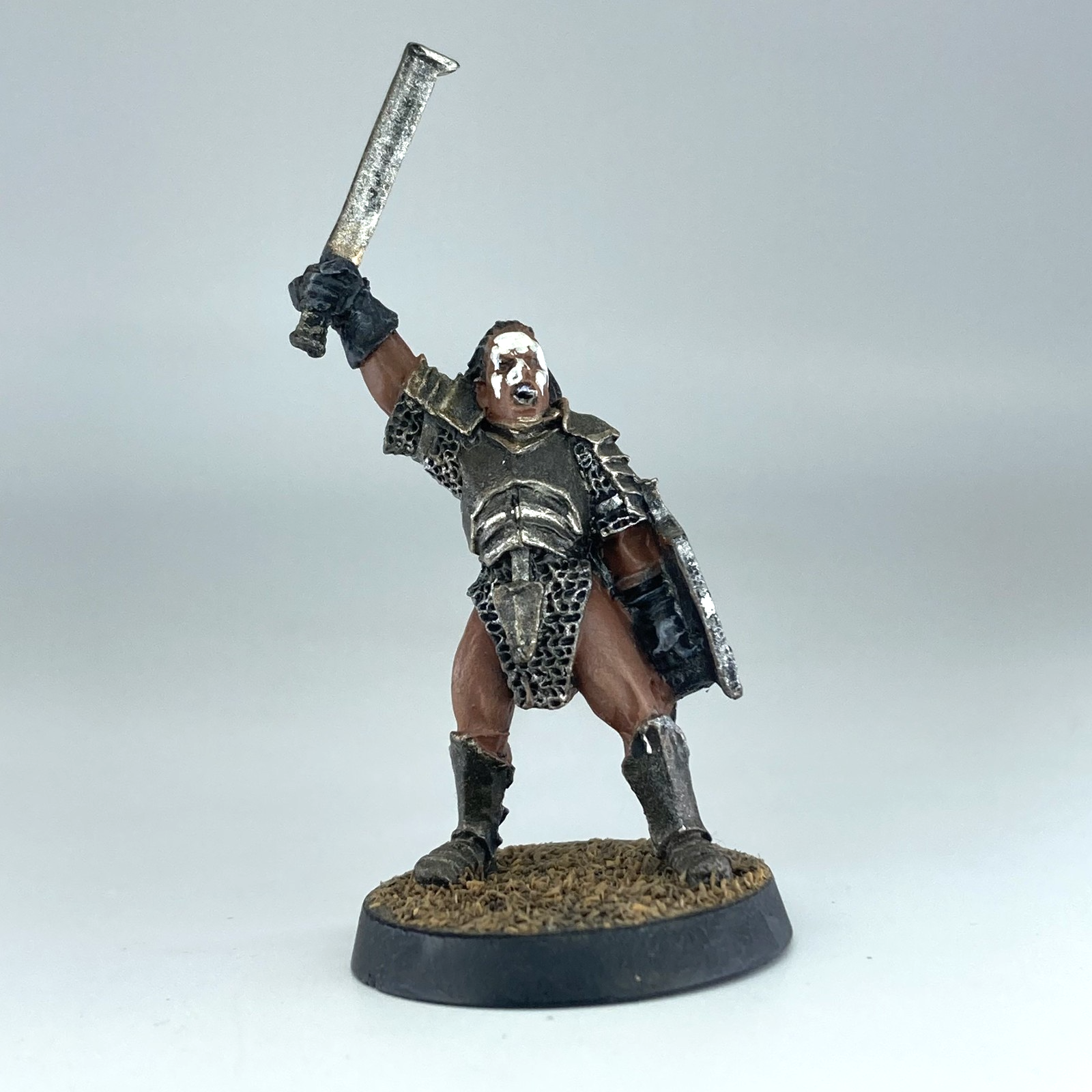 Uruk Hai Captain - Isengard - Painted Warhammer / Lord of the Rings Me