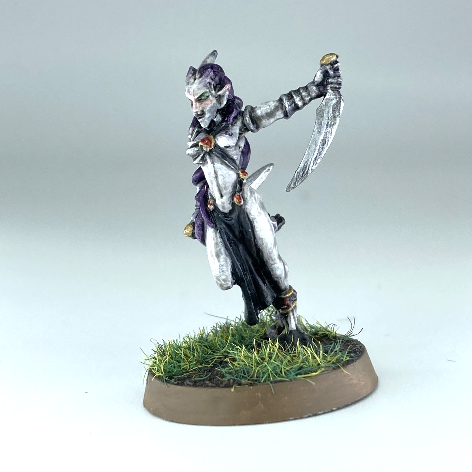 Daemonette of Slaanesh Chaos - Painted Warhammer Fantasy Classic Metal