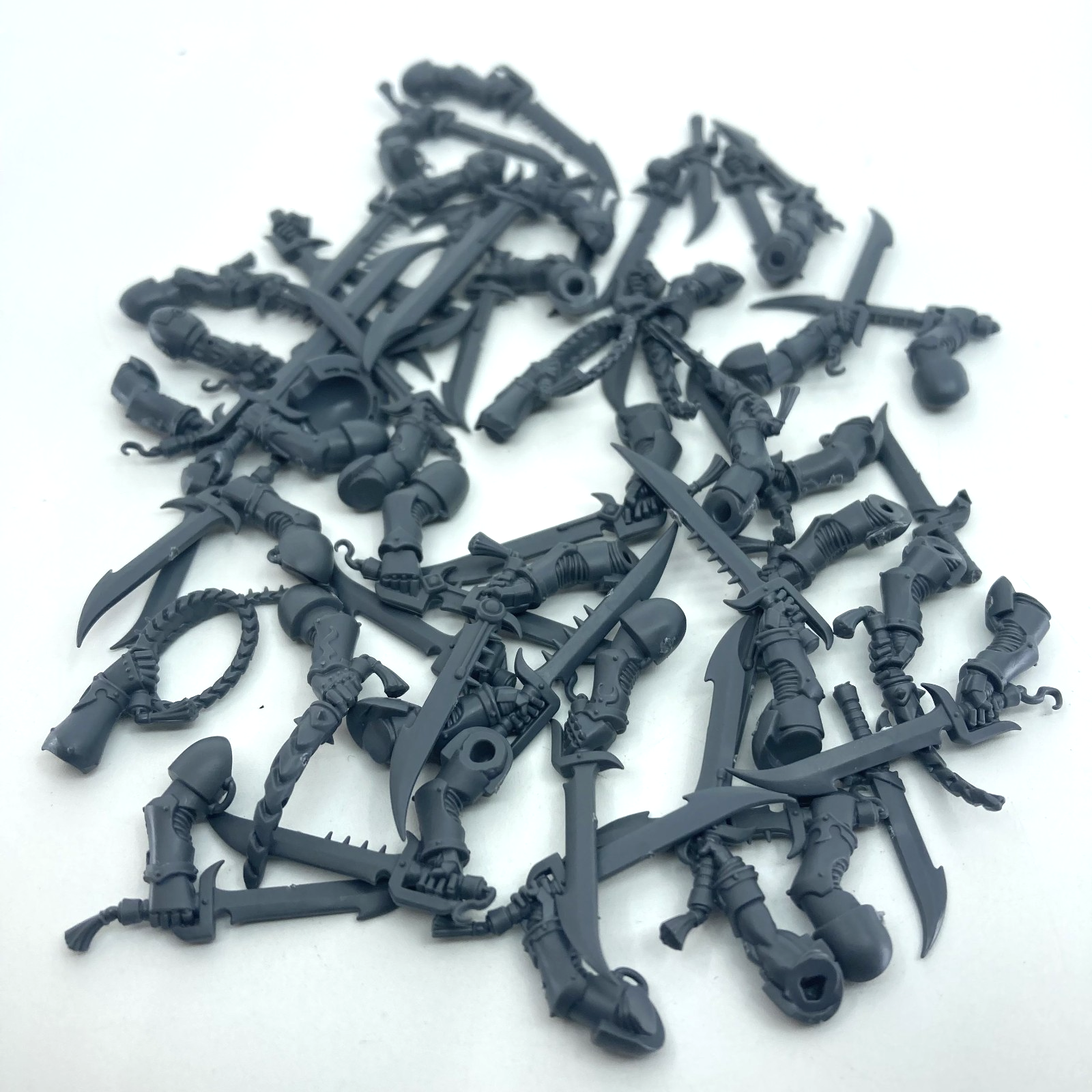 Emperor's Children Parts - Parts / Kitbash - Warhammer 40K Games Works