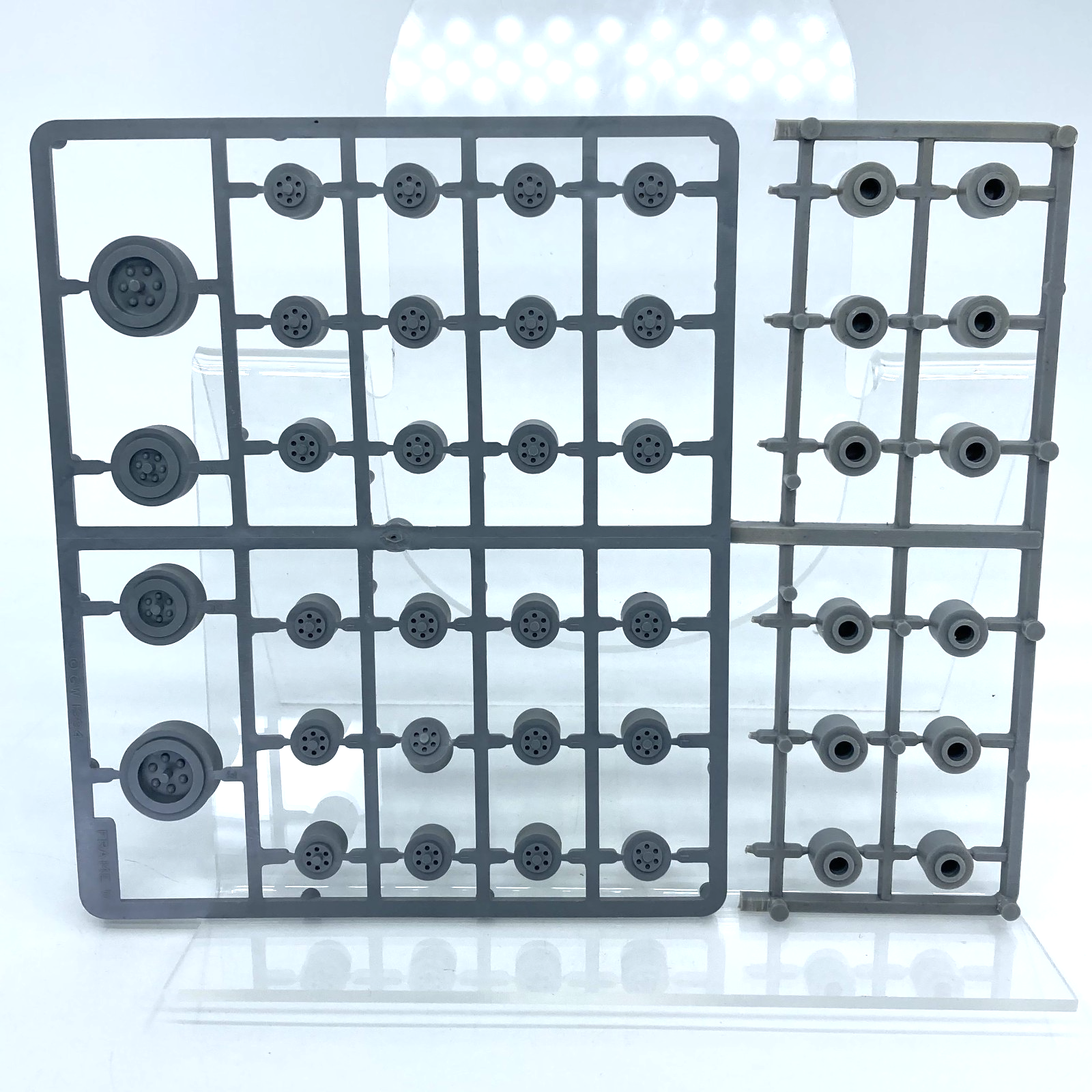 Imperial Guard Tank Wheels - New On Sprue - Warhammer 40K Games Worksh