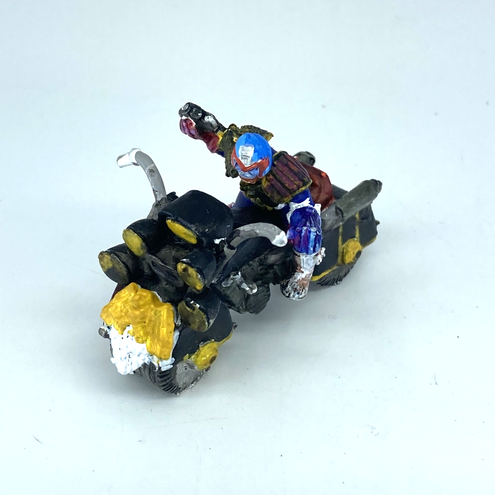 Judge Dredd On Lawmaker - Judge Dredd Enforcer - GW Citadel Classic Me