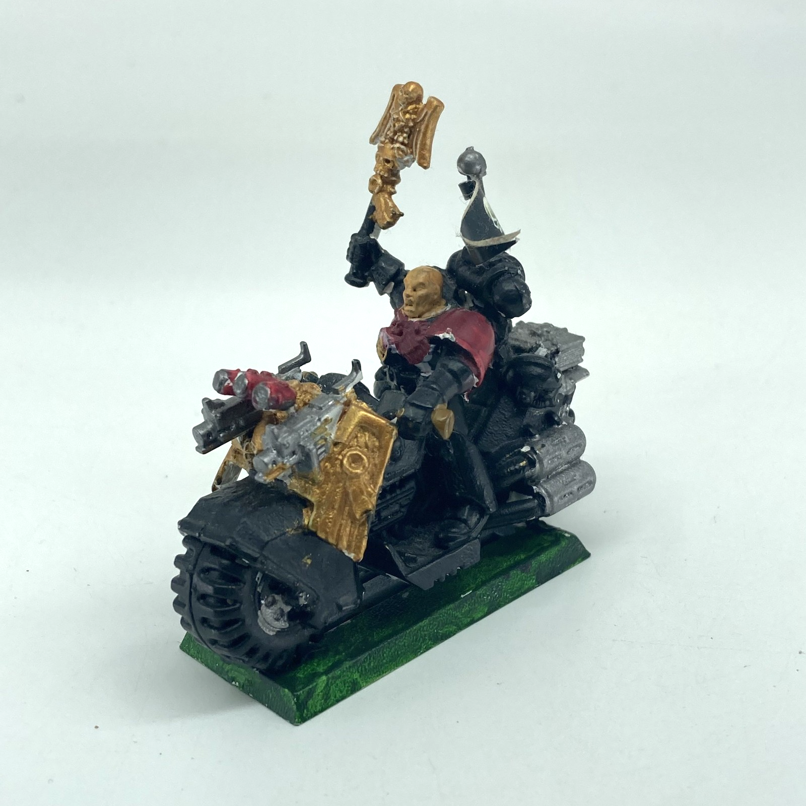 Chaplain on Bike - Space Marines - 2nd Edition - GW Warhammer 40K Meta